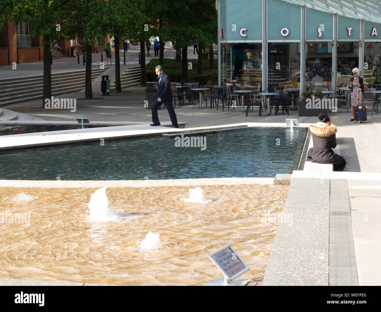 Birmingham Worcester Canal, Broad st area Stock Photo - Alamy