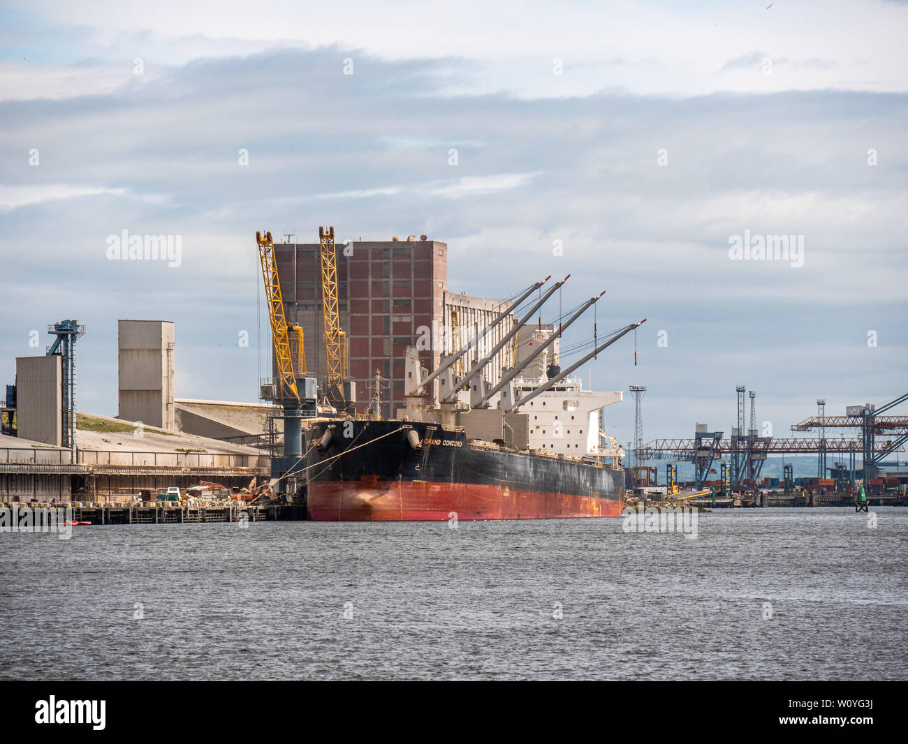 Belfast docks hi-res stock photography and images - Alamy