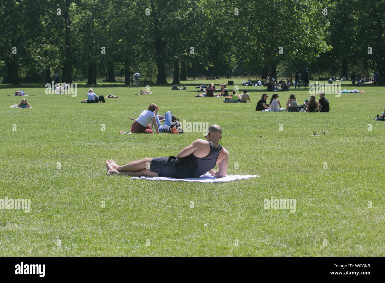 Warm hot heatwave hi-res stock photography and images - Alamy