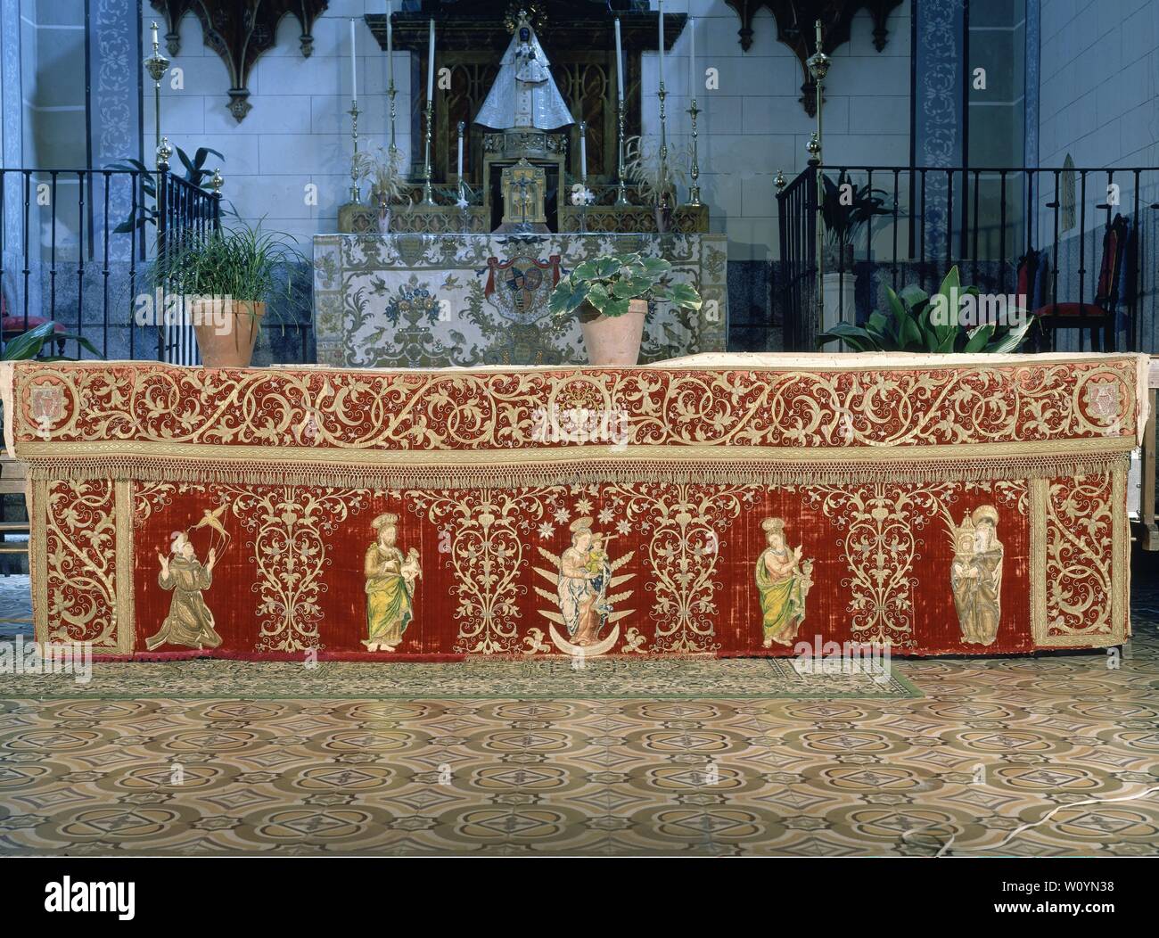 Altar border hi-res stock photography and images - Alamy