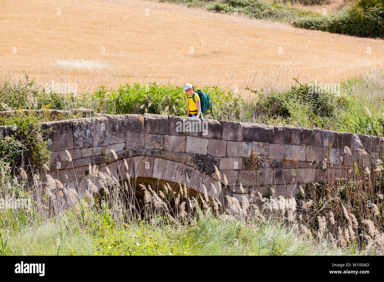 Women walking in medieval hi-res stock photography and images - Alamy