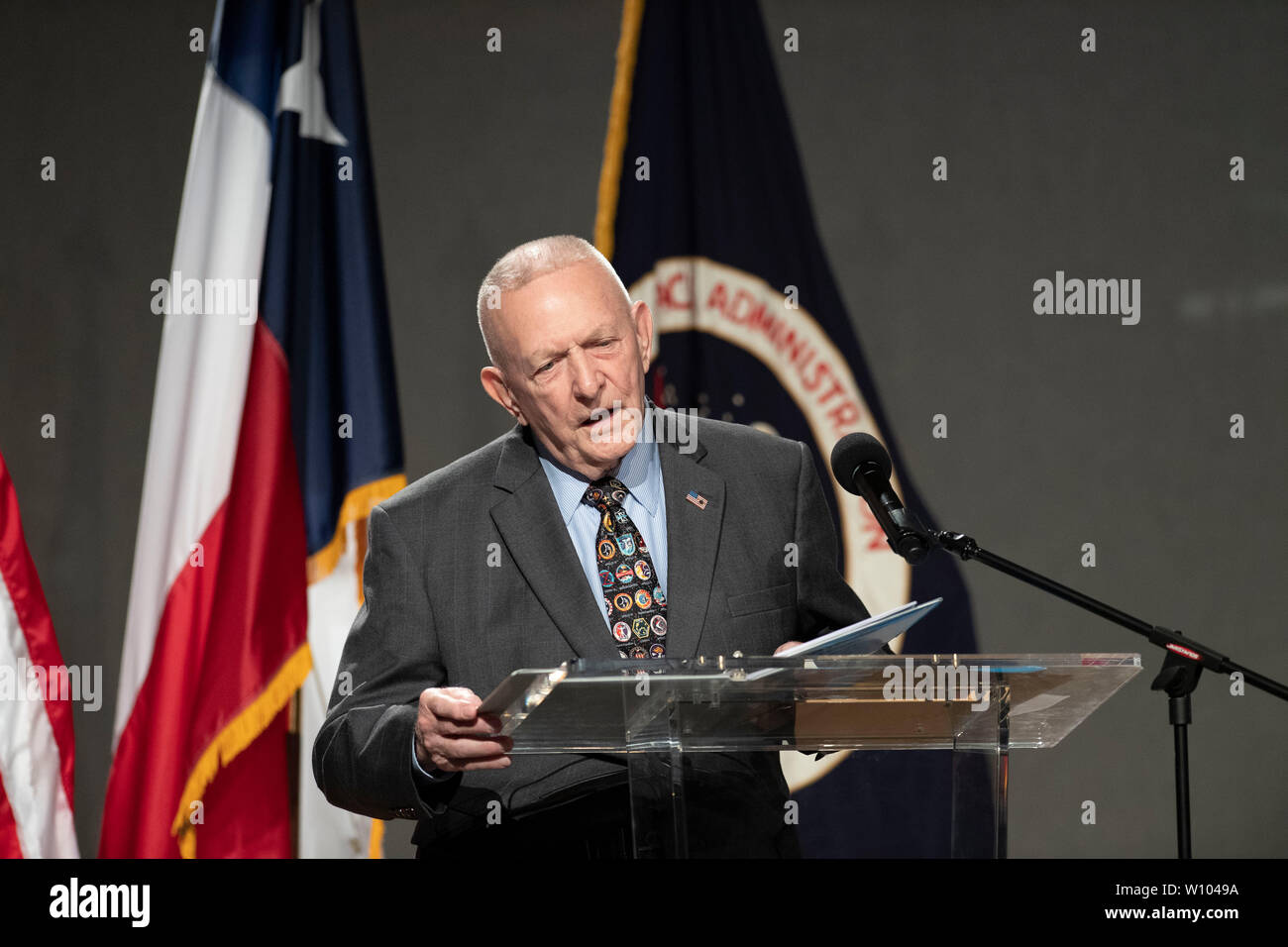 Apollo 11 Flight Director Gene Krantz gives his recollections of the ...