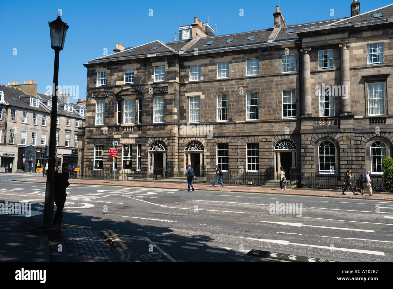 Edinburgh life building hi-res stock photography and images - Alamy