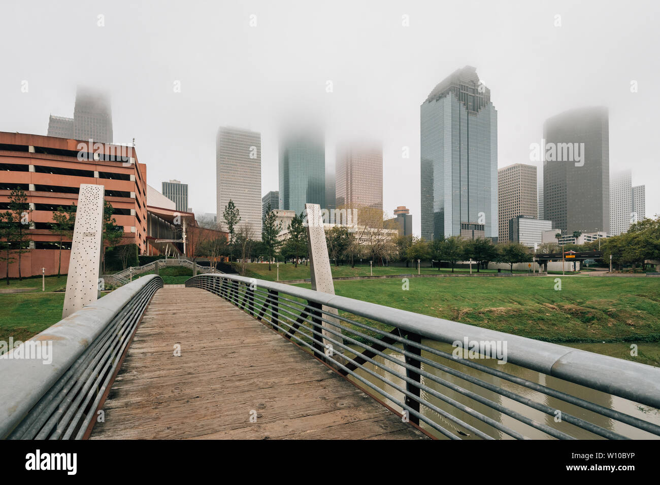 Bridge and view of the downtown skyline in fog, in Houston, Texas Stock ...