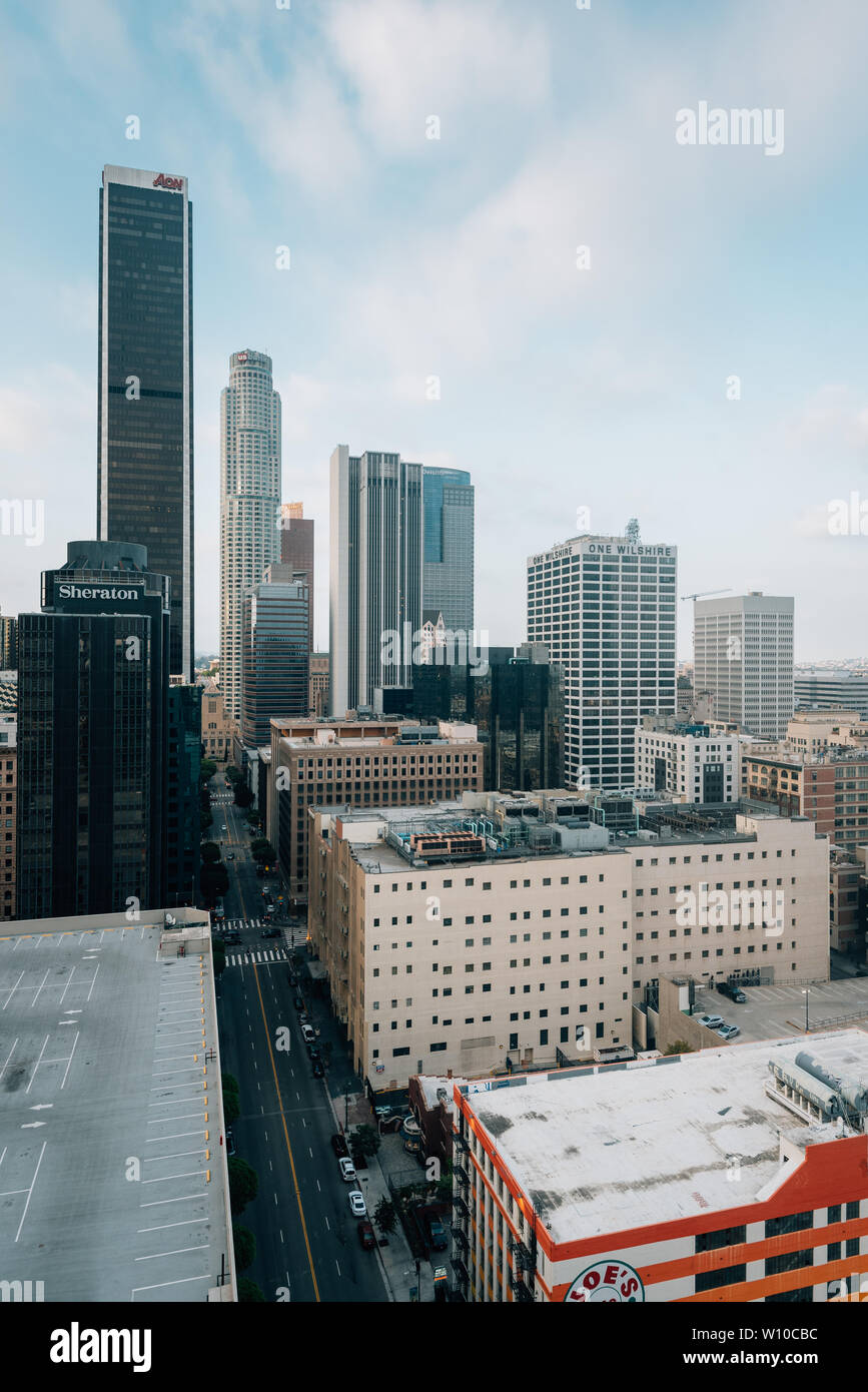 Skyline view of downtown los angeles hi-res stock photography and ...