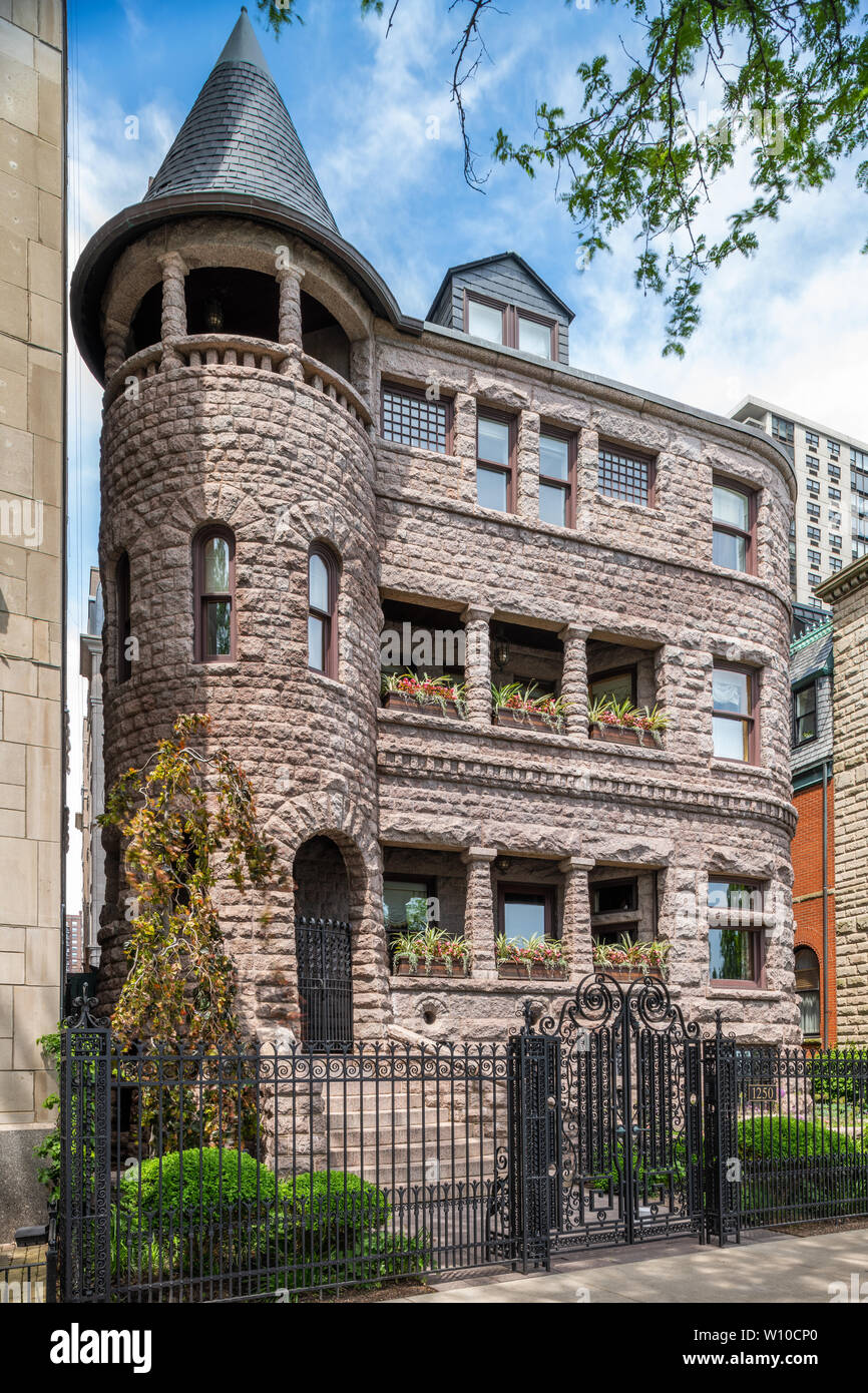 High rise building mansions hi-res stock photography and images - Alamy