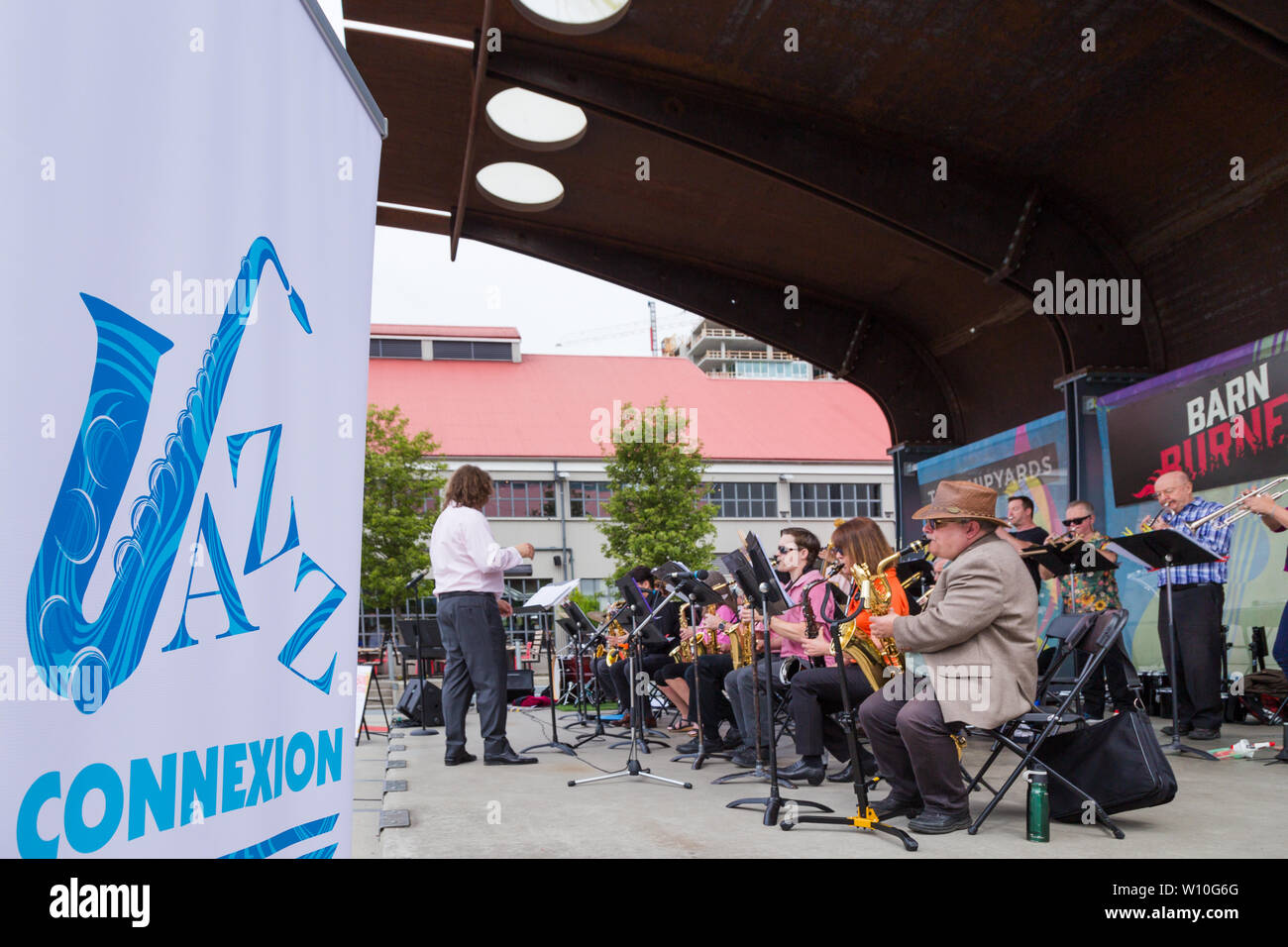 Brass instruments hi-res stock photography and images - Alamy