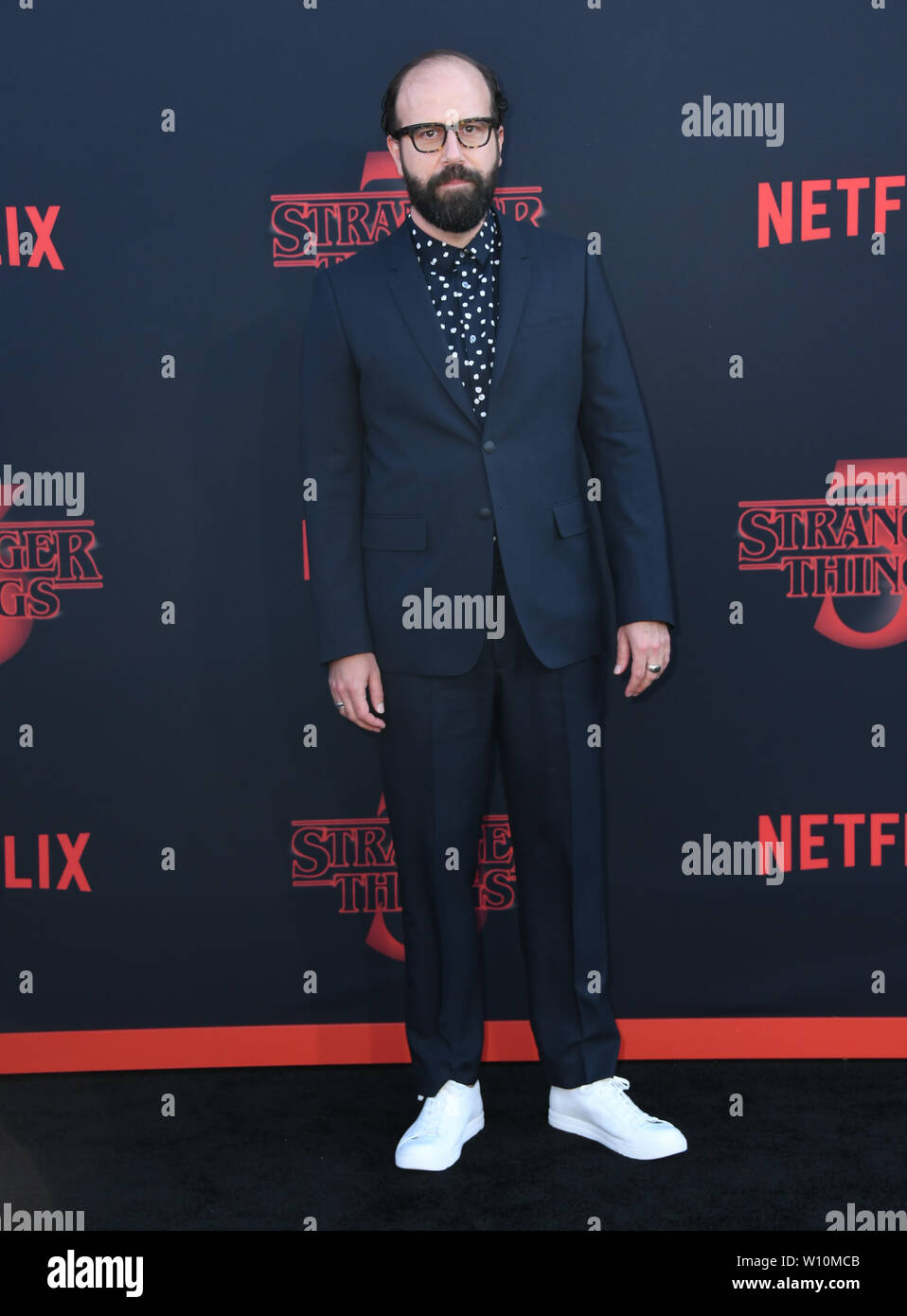 Brett gelman stranger things hi-res stock photography and images - Alamy