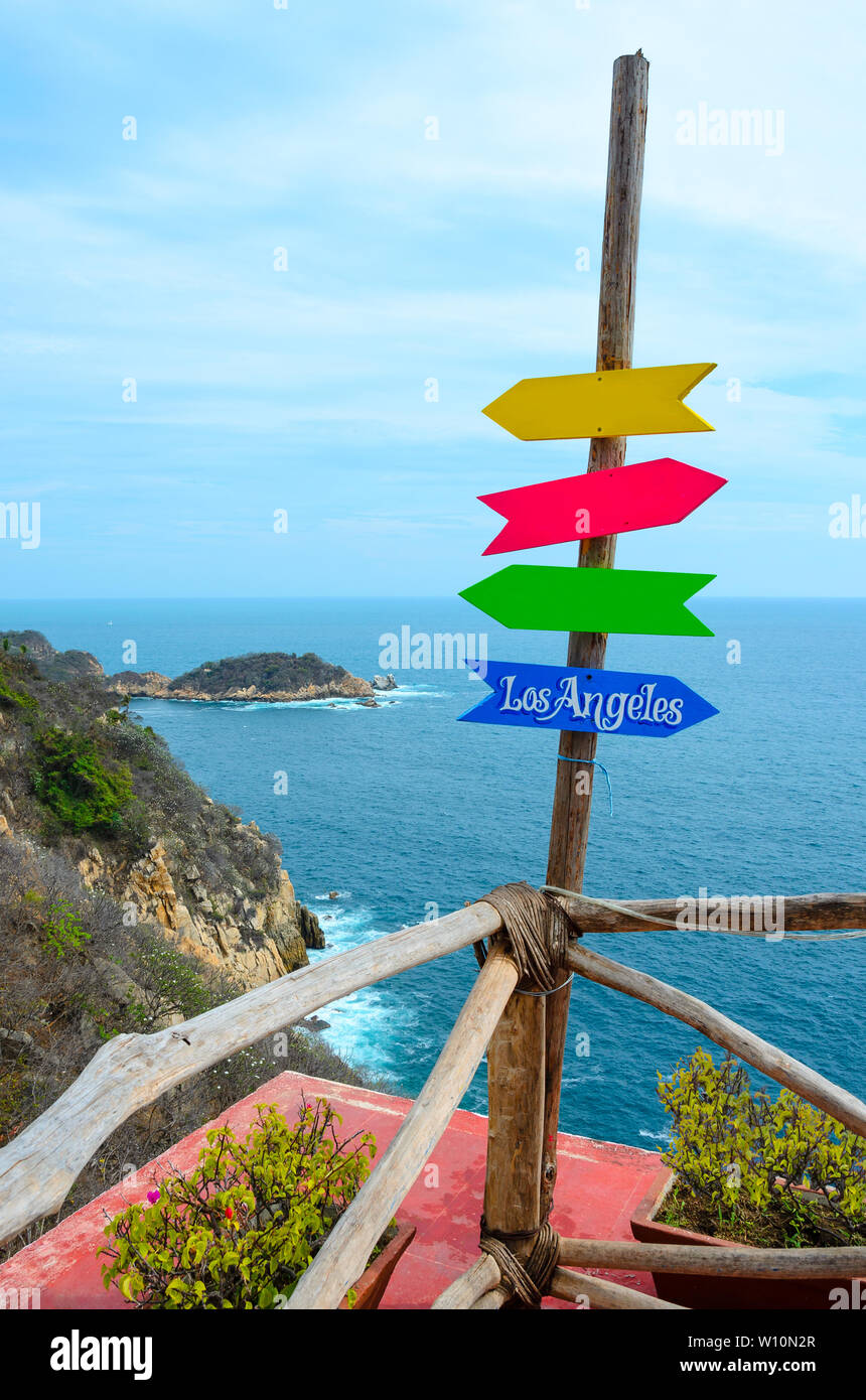 Acapulco sign mexico hi-res stock photography and images - Alamy