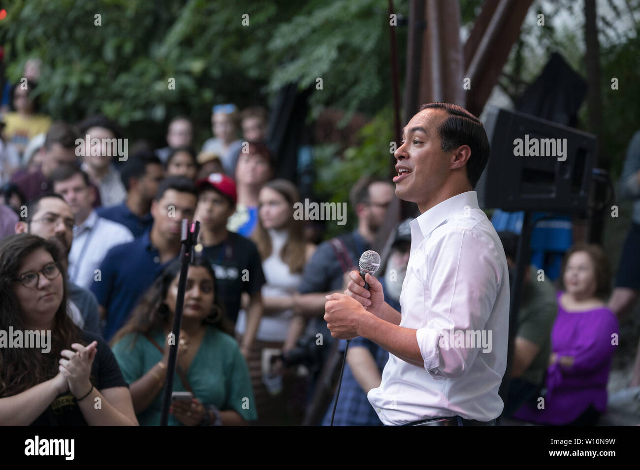 Austin, Texas, USA. 28th June, 2019. Presidential candidate Julian ...