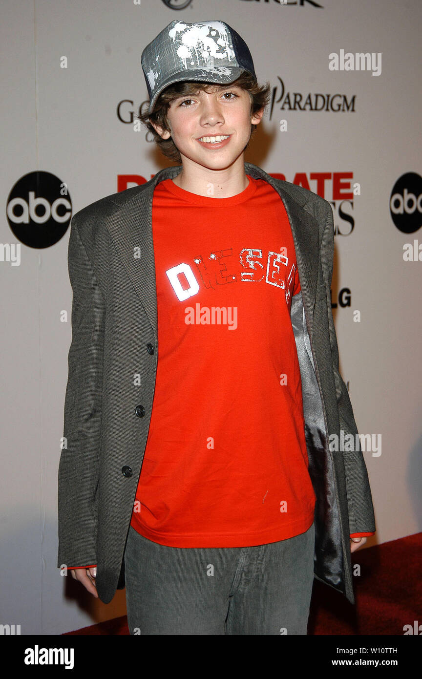 Carter Jenkins at the Viewing Party of ABC's New Series, "Desperate ...