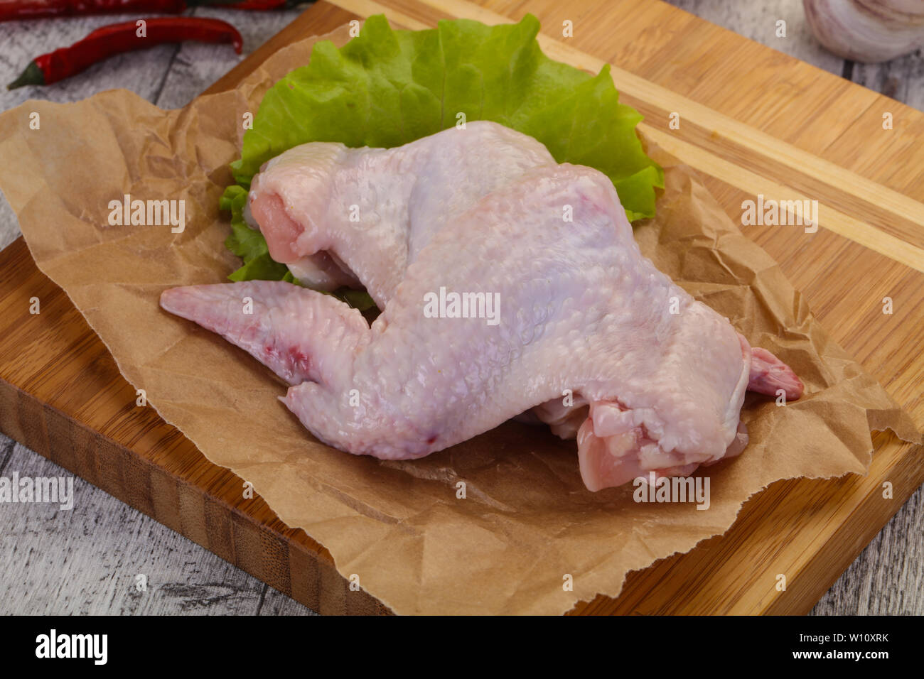 Raw chicken wings ready for cooking Stock Photo - Alamy