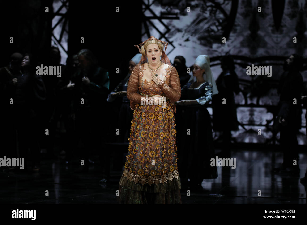 Modern anne boleyn hi-res stock photography and images - Alamy