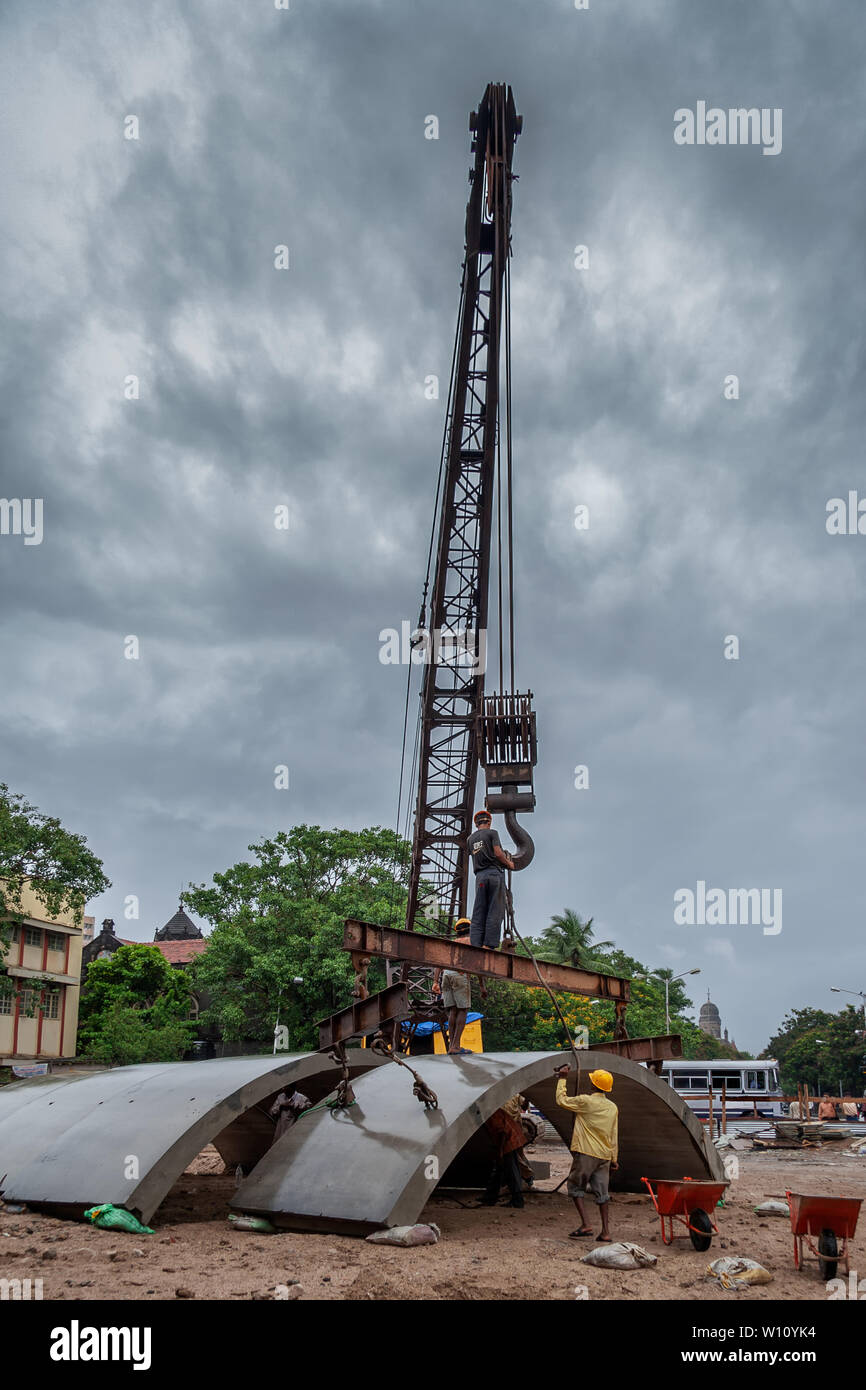 21-jun-2005 curved precast concrete slab subway under construction ...