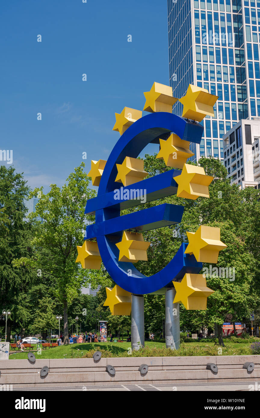Large Euro symbol sculpture outside the European Central Bank in ...
