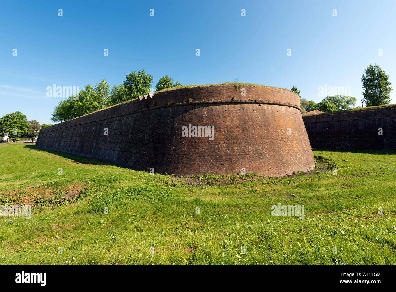 The ancient fortified walls of the city of Lucca, Toscana (Tuscany ...