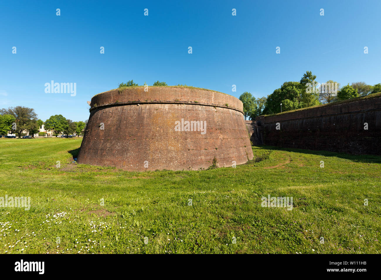 The ancient fortified walls of the city of Lucca, Toscana (Tuscany ...