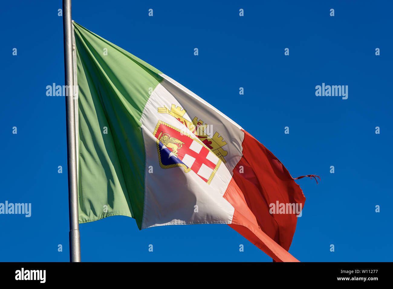 Nautical national flag of italy hi-res stock photography and images - Alamy