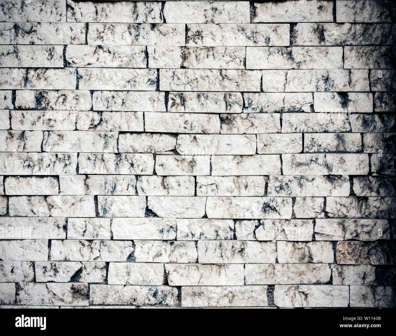 Dirty brick wall background hi-res stock photography and images - Alamy