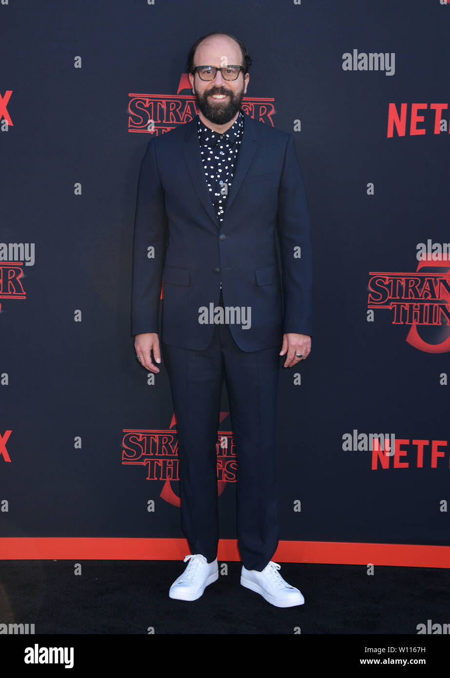 Brett gelman in stranger things hi-res stock photography and images - Alamy