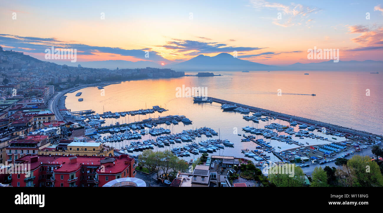 Naples city italy hi-res stock photography and images - Alamy