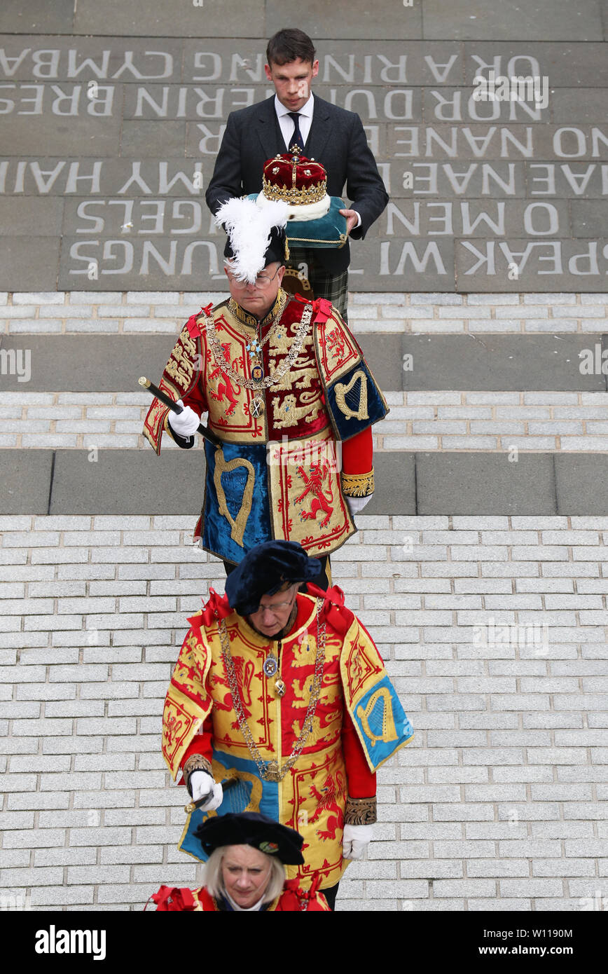 The Duke of Hamilton carries the Crown of Scotland into the Scottish ...
