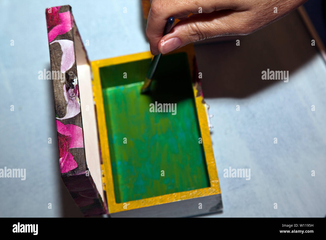 Hand works hi-res stock photography and images - Alamy