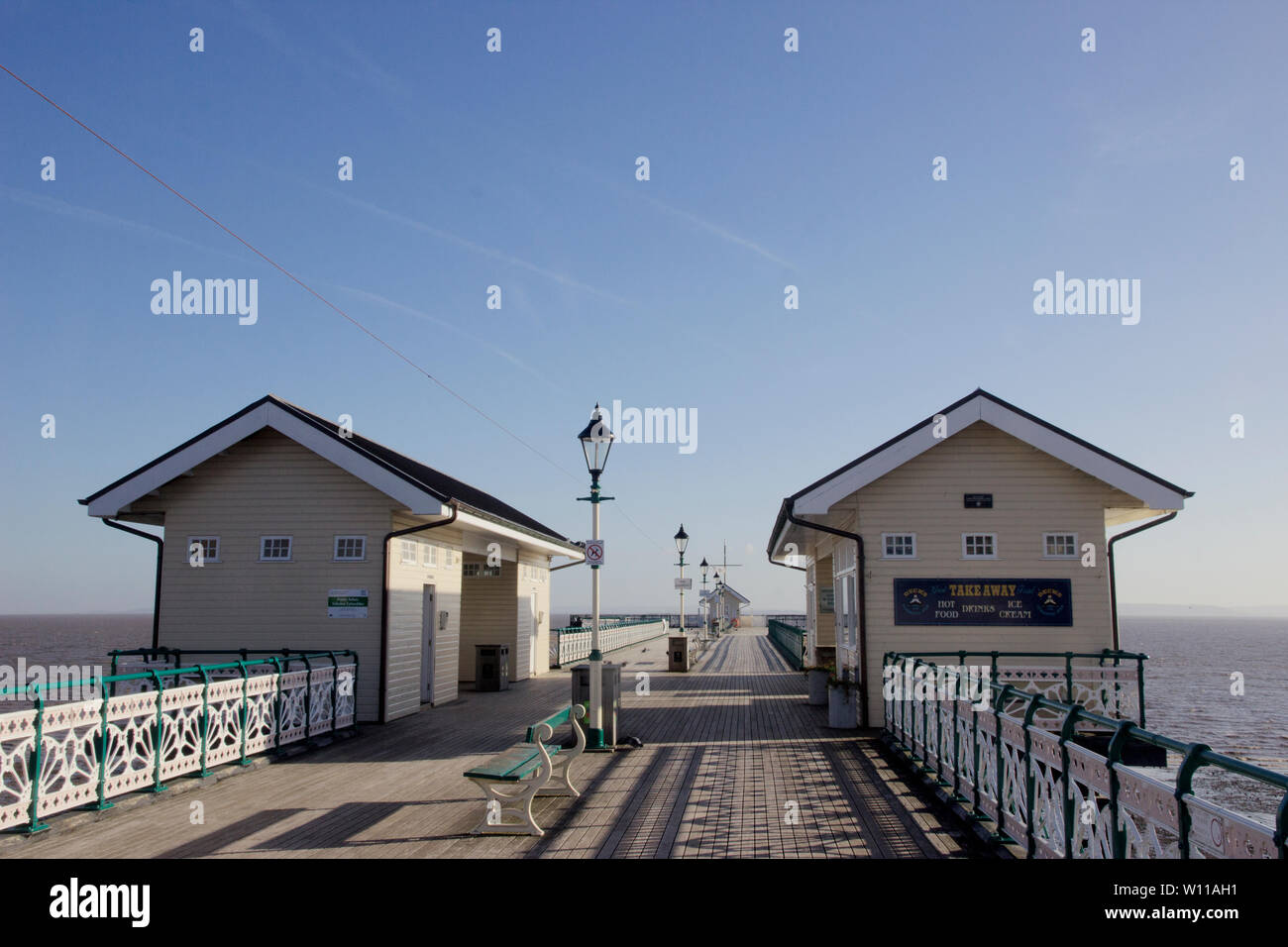 Penarth victorian era pier hi-res stock photography and images - Alamy