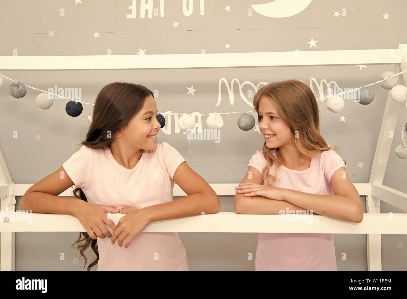 Benefits Having Sister Girls Sisters Spend Pleasant Time Communicate