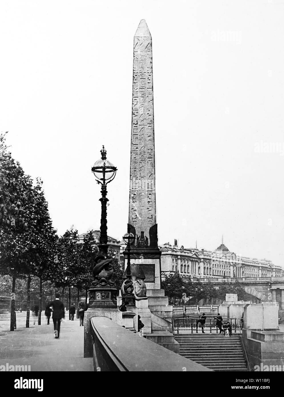 Cleopatras needle london hi-res stock photography and images - Alamy