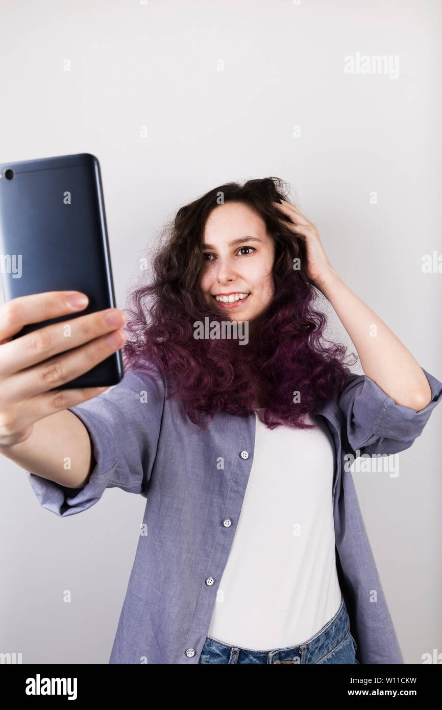 Woman coloring hair self hi-res stock photography and images - Alamy
