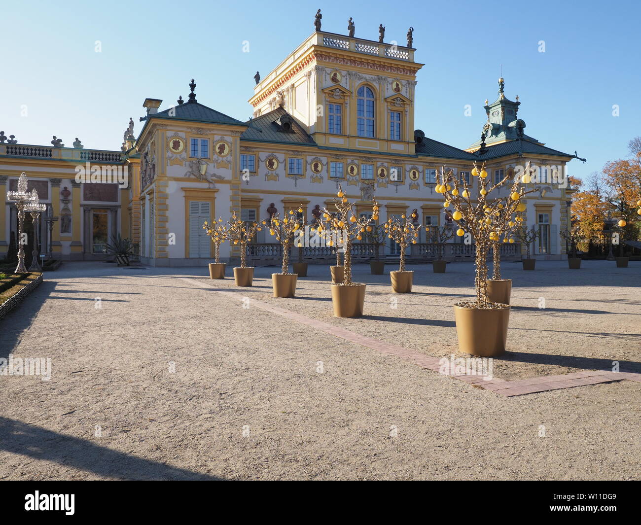 Warsaw poland park main building hi-res stock photography and images ...