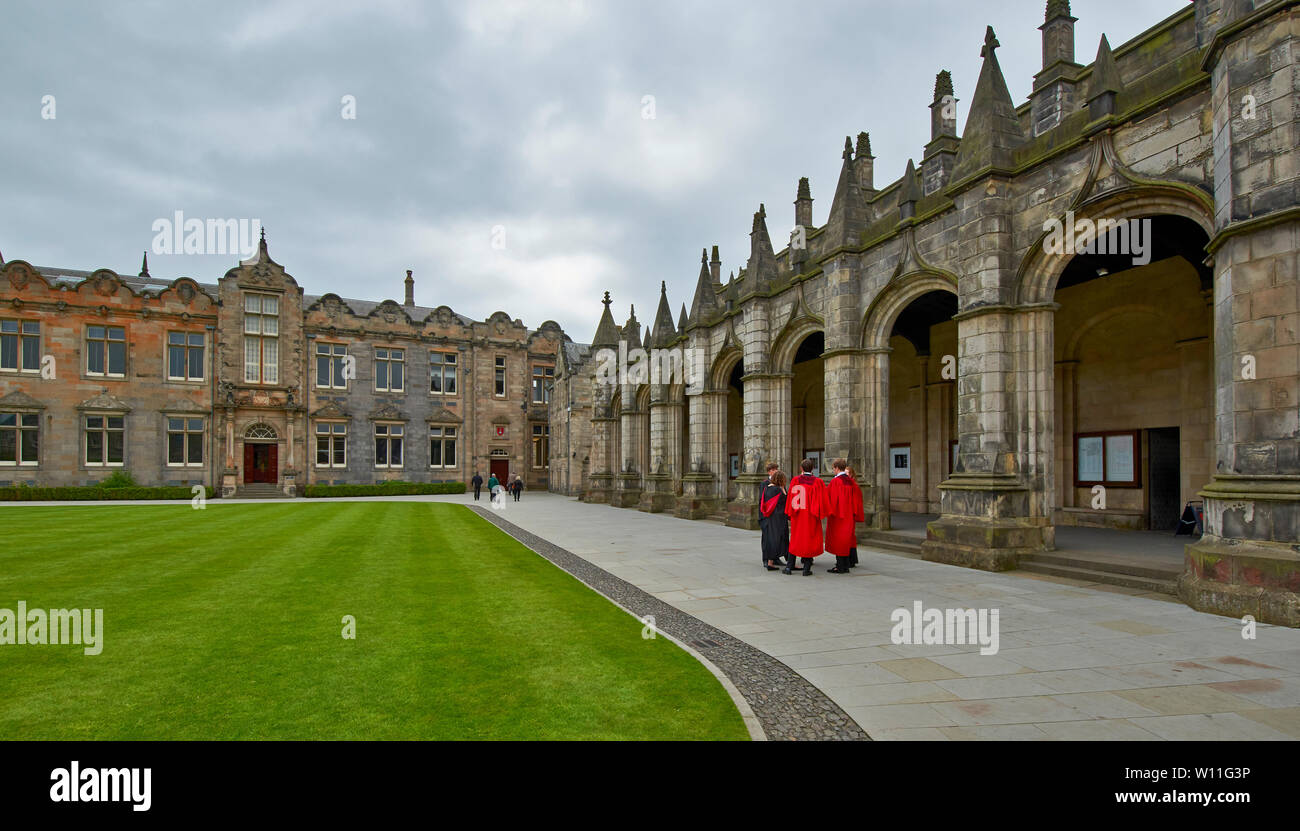 ST ANDREWS UNIVERSITY FIFE SCOTLAND ST SALVATORS COLLEGE THE LAWN AND ...