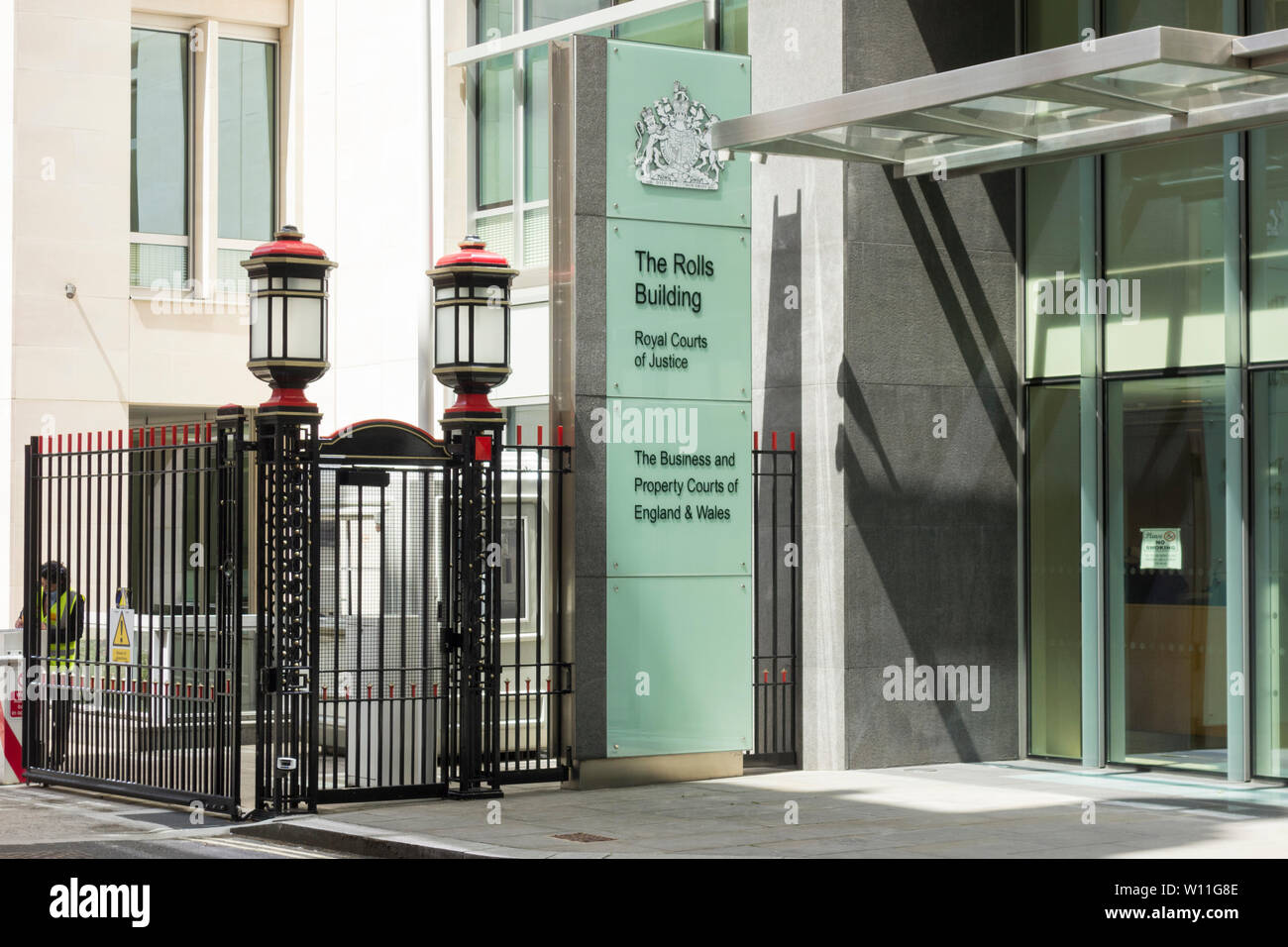 Uk chancery division hi-res stock photography and images - Alamy