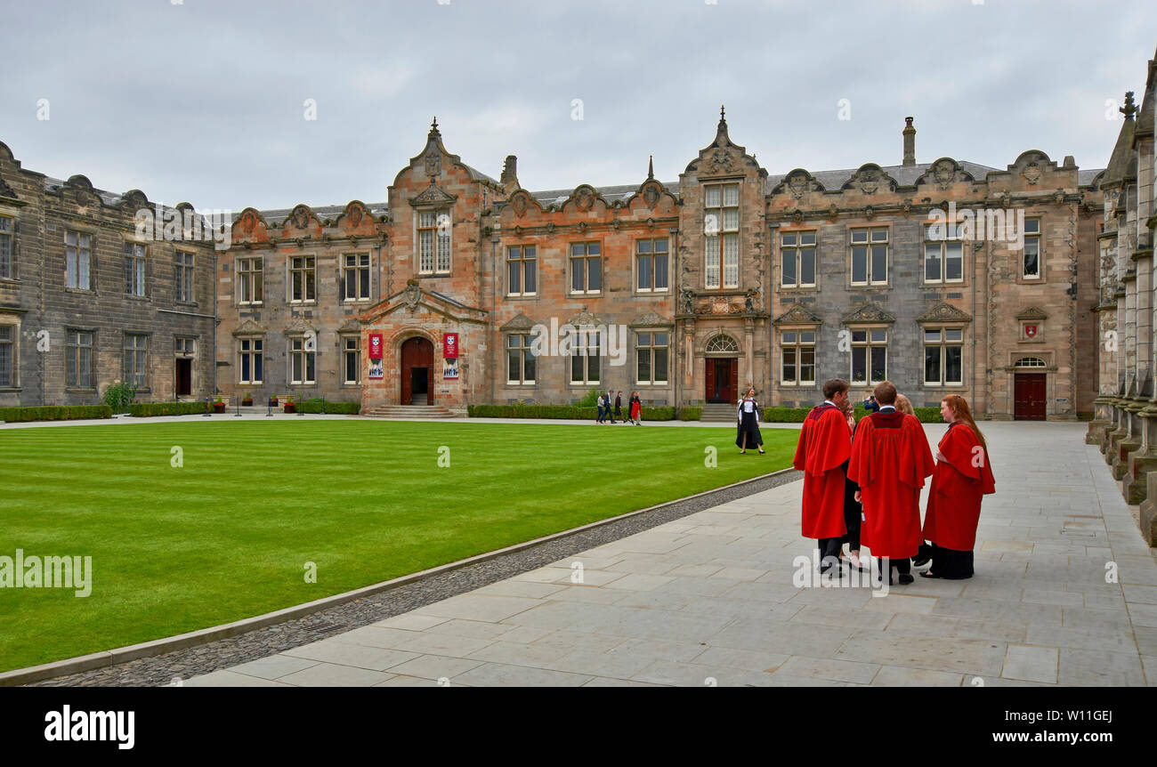 St andrews university hi-res stock photography and images - Alamy