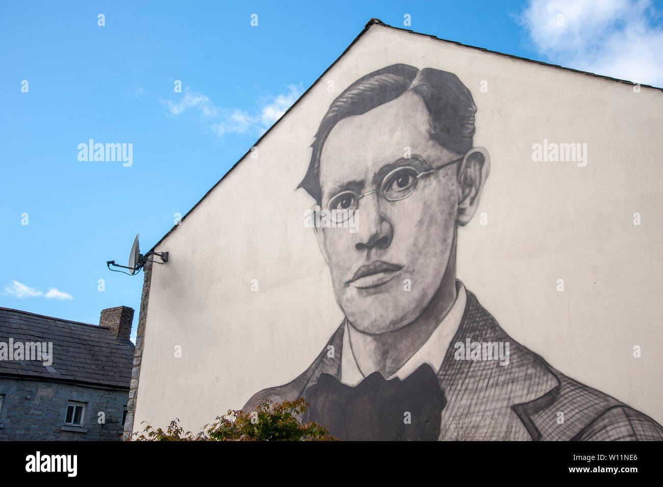 The Francis Ledwidge mural by Ciaran Dunlevy in Slane County Meath ...