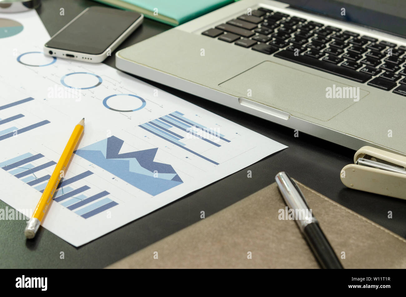 Report computer hi-res stock photography and images - Alamy