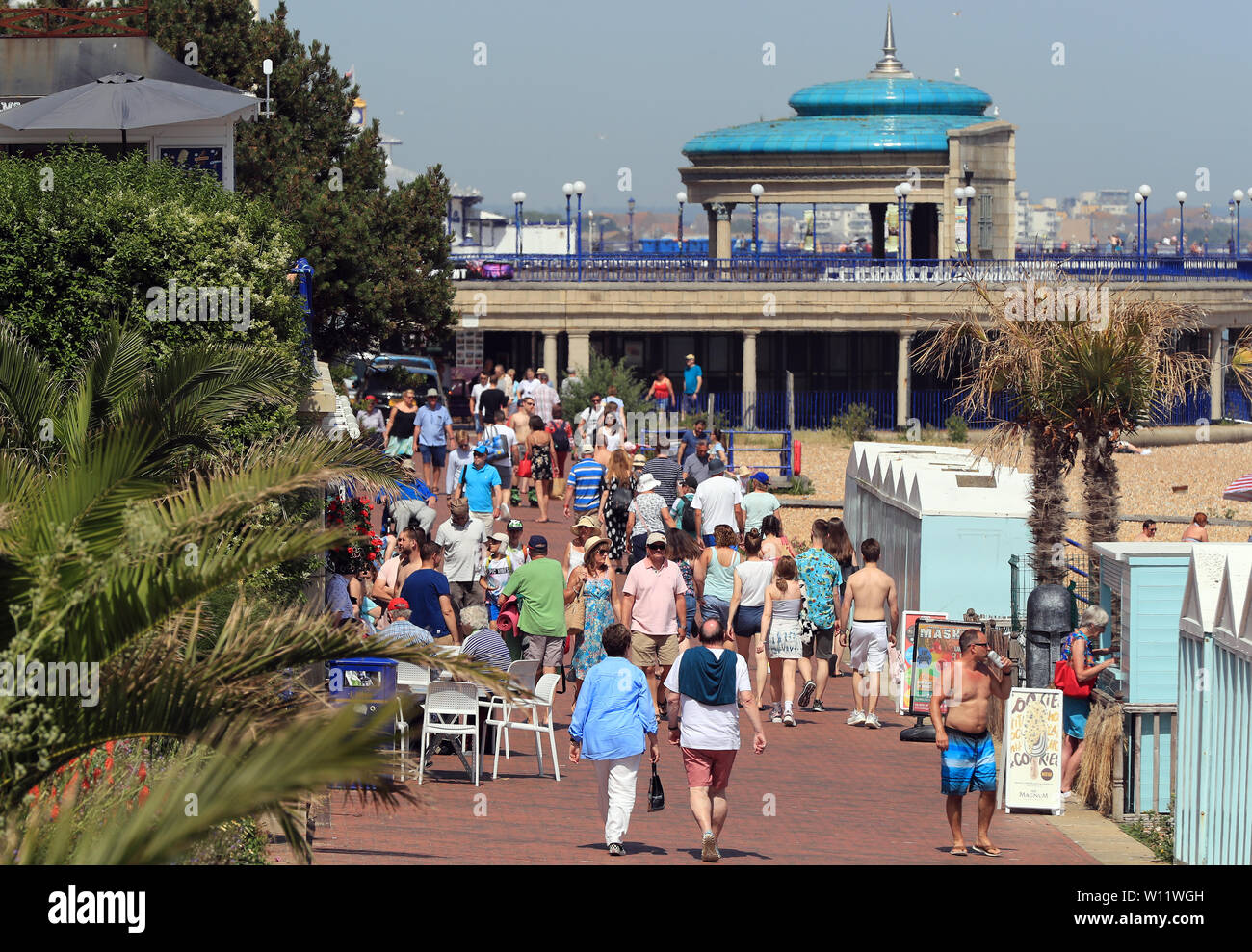 Eastbourne Weather High Resolution Stock Photography and Images - Alamy