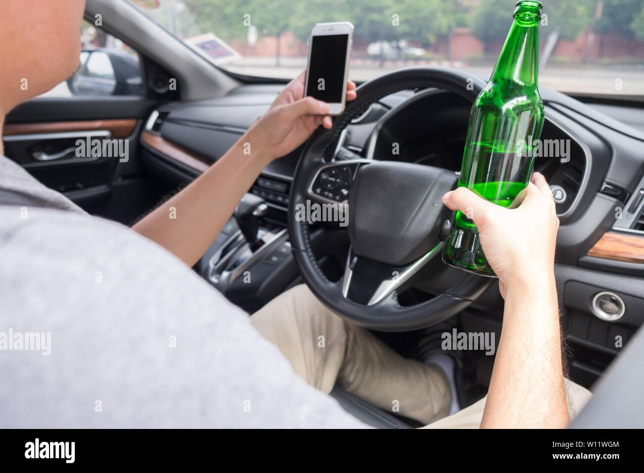 Illustration man driving car drunk hi-res stock photography and images ...
