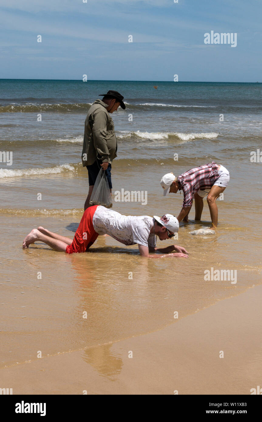 Bait fishing worms hi-res stock photography and images - Alamy