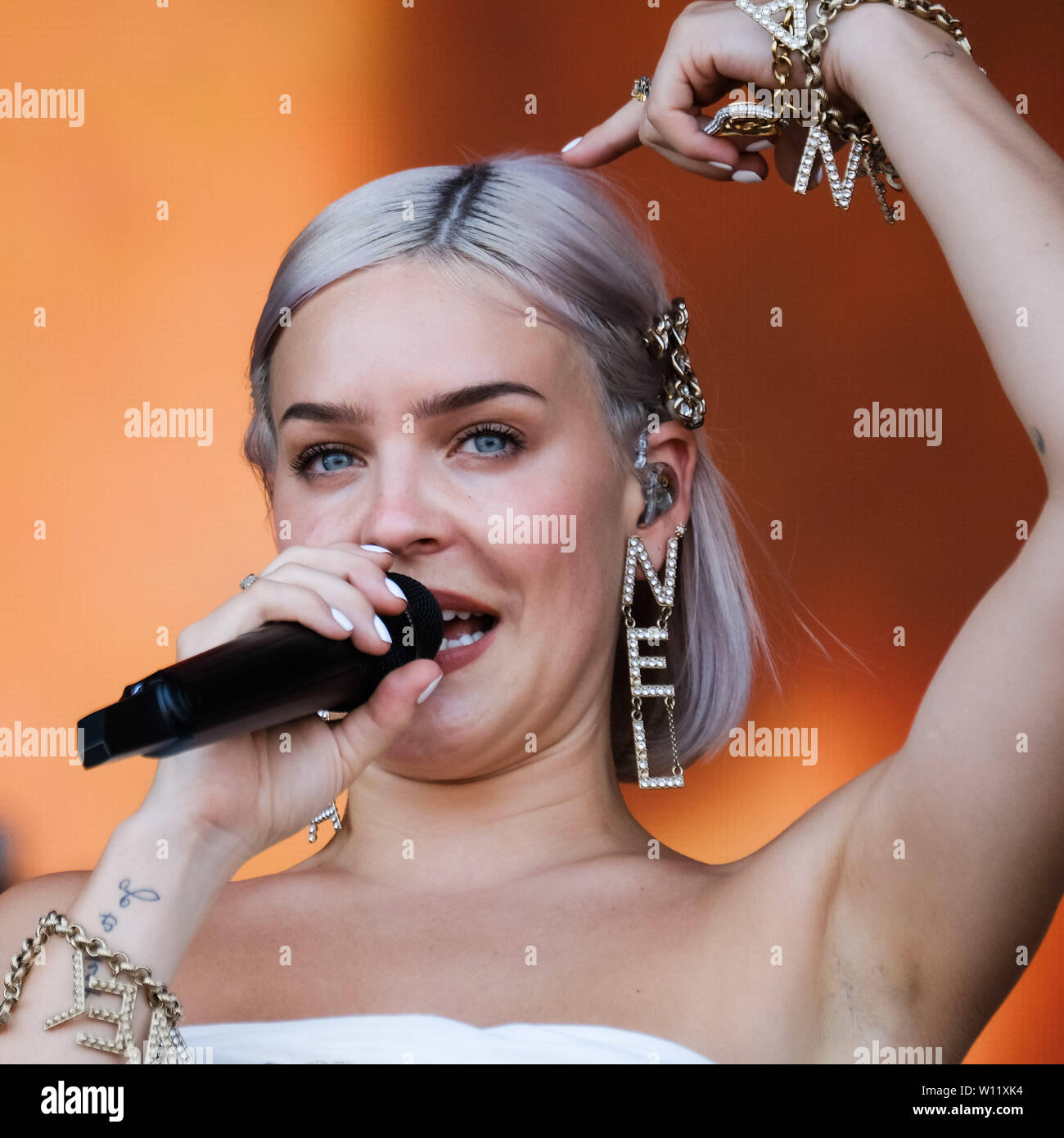 Anne marie nicholson hi-res stock photography and images - Alamy