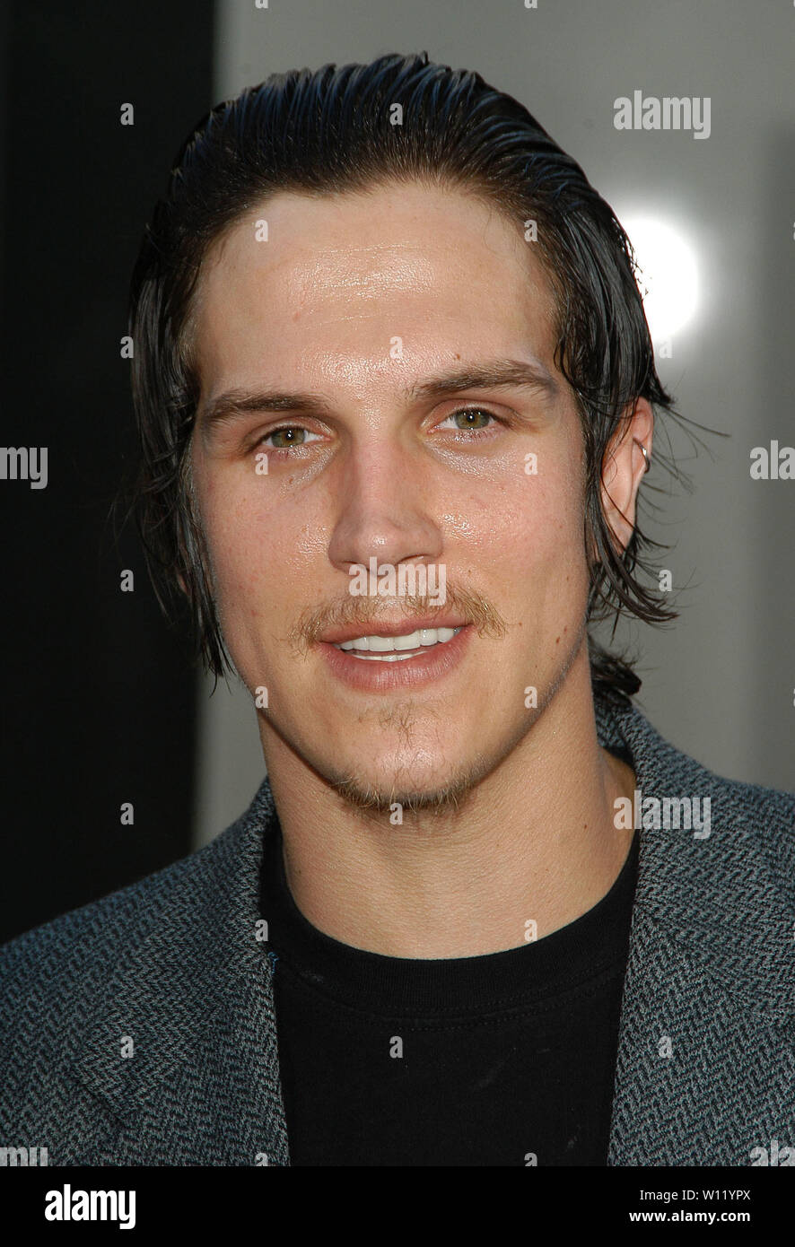 Jason Mewes at the World Premiere of "The Bourne Supremacy" at the ...