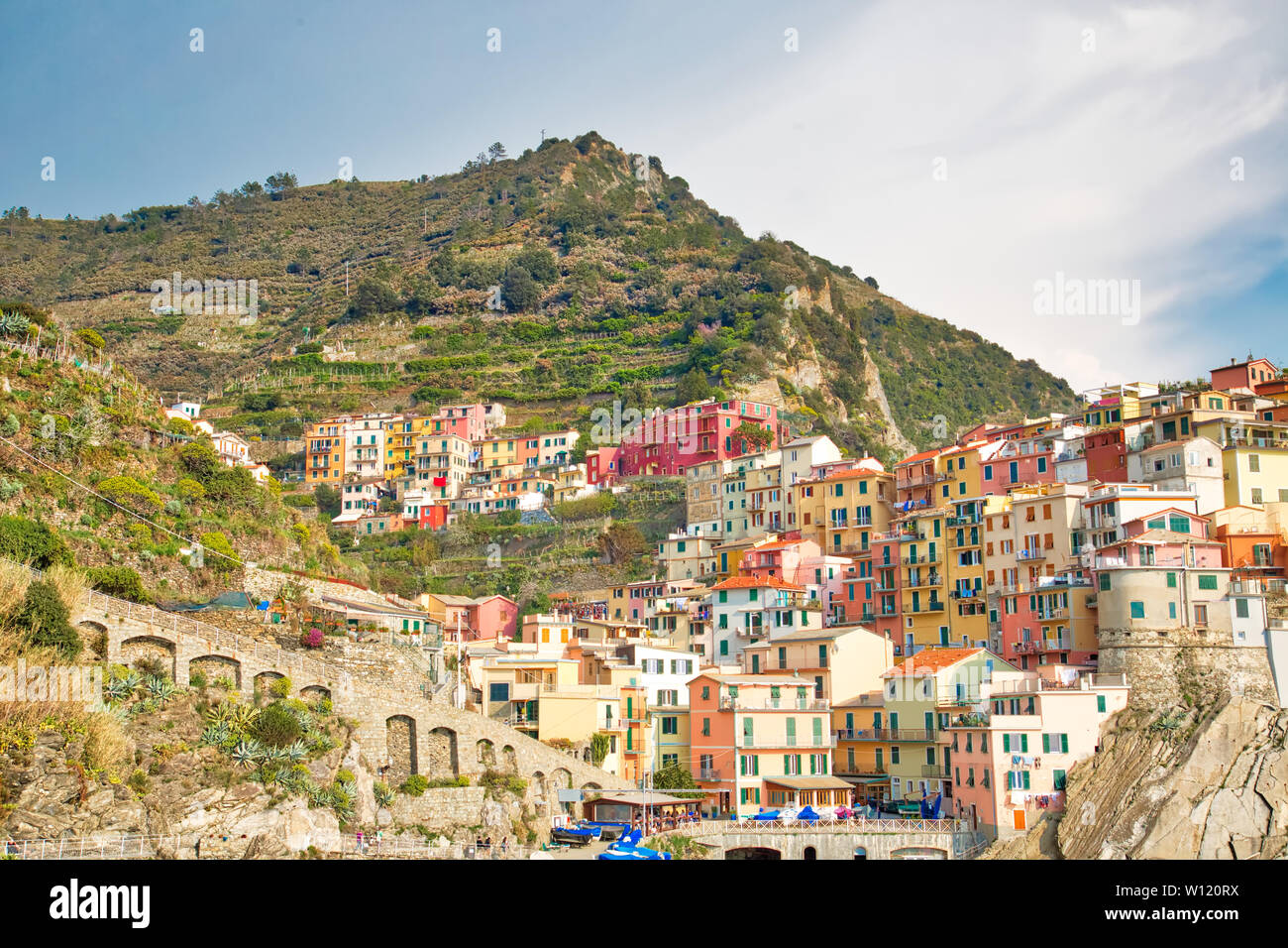 Manarola colorful scenic streets Stock Photo - Alamy