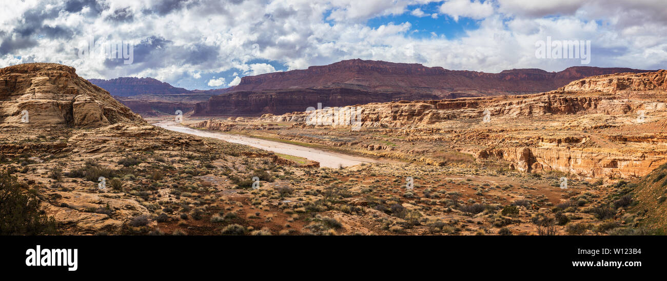 Northwest of lake powell hi-res stock photography and images - Alamy