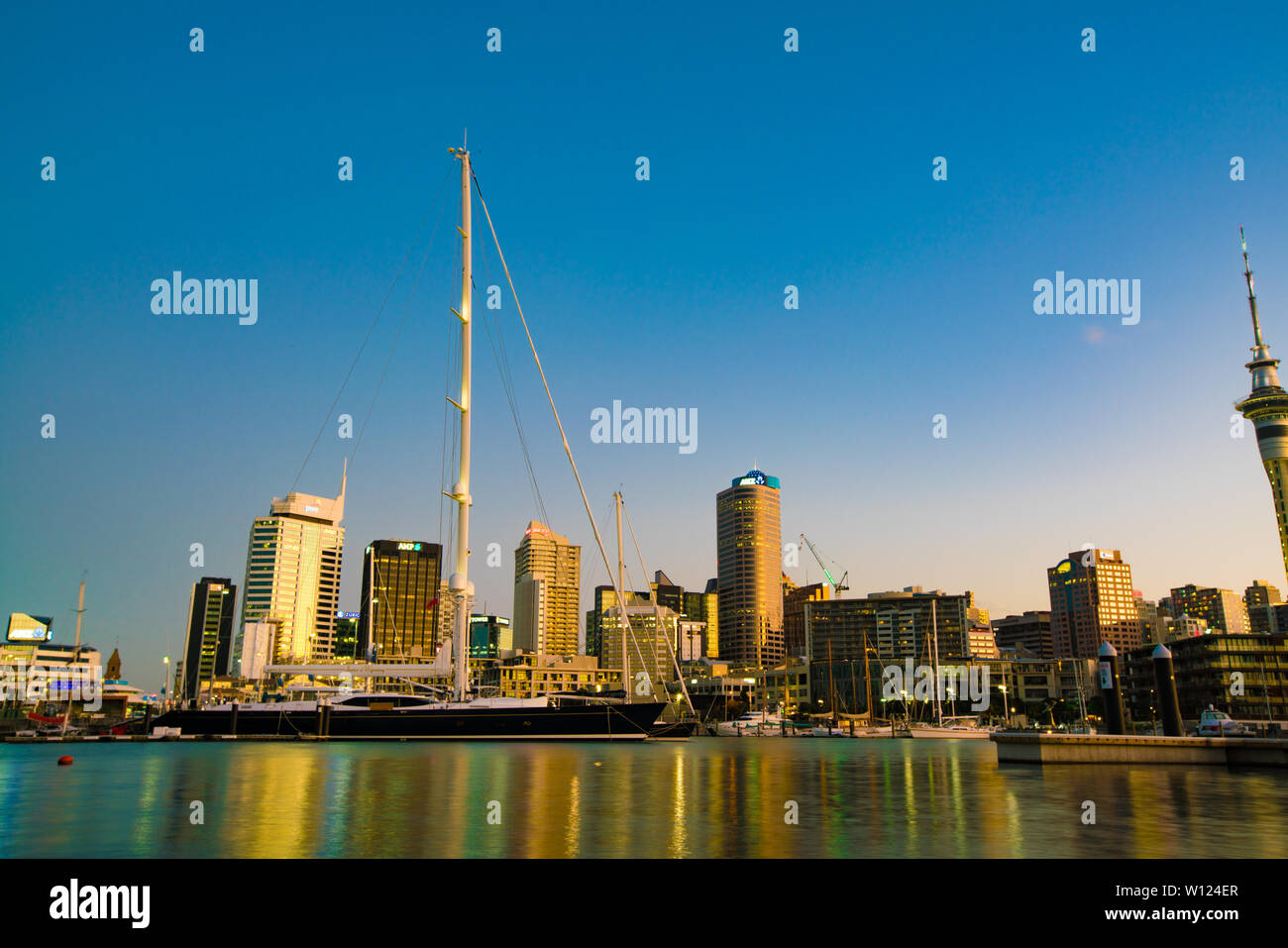 Sky tower auckland blur hi-res stock photography and images - Alamy
