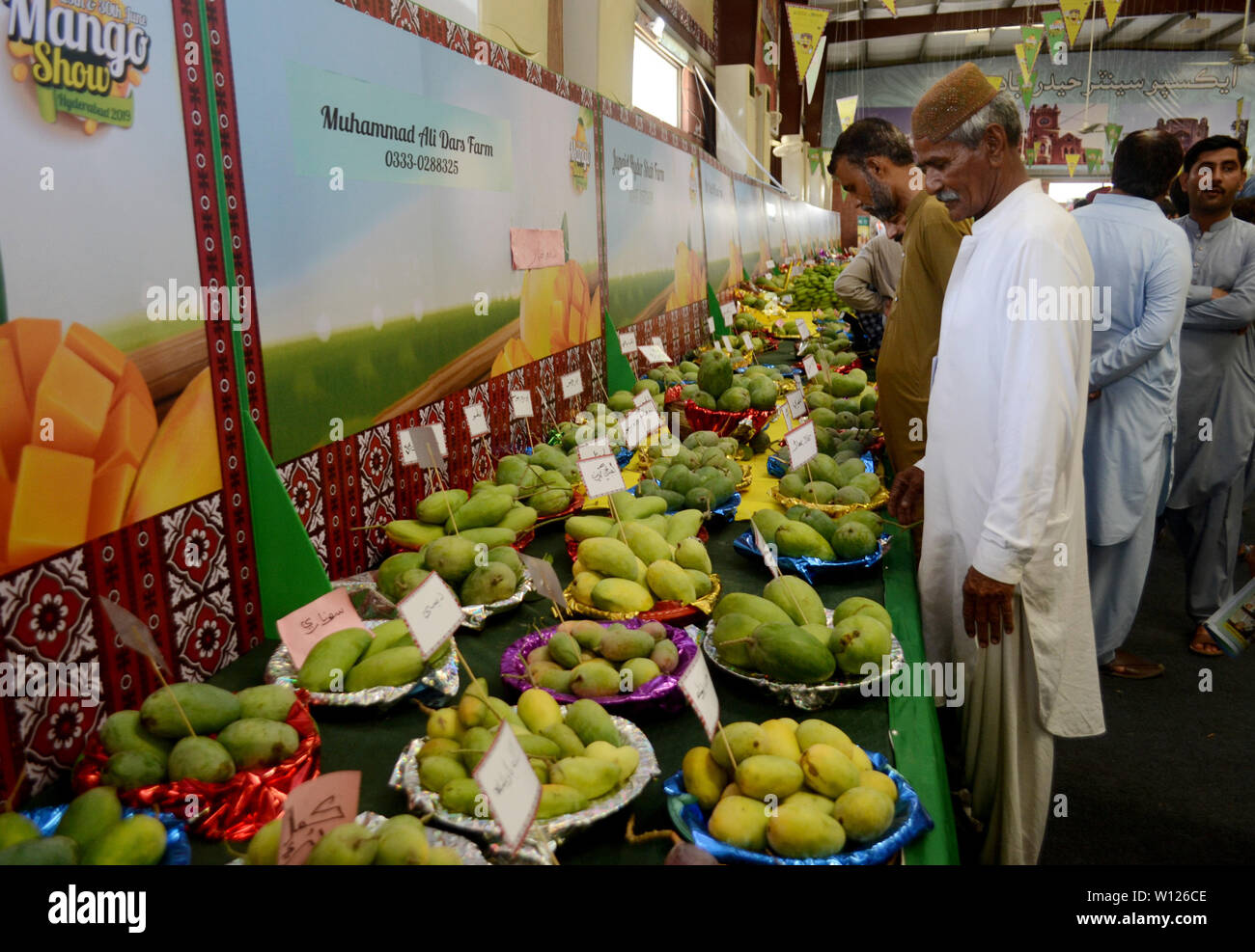 Mangos displayed hi-res stock photography and images - Alamy