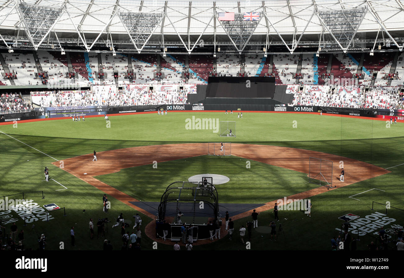 Mlb london series match london stadium hi-res stock photography and ...