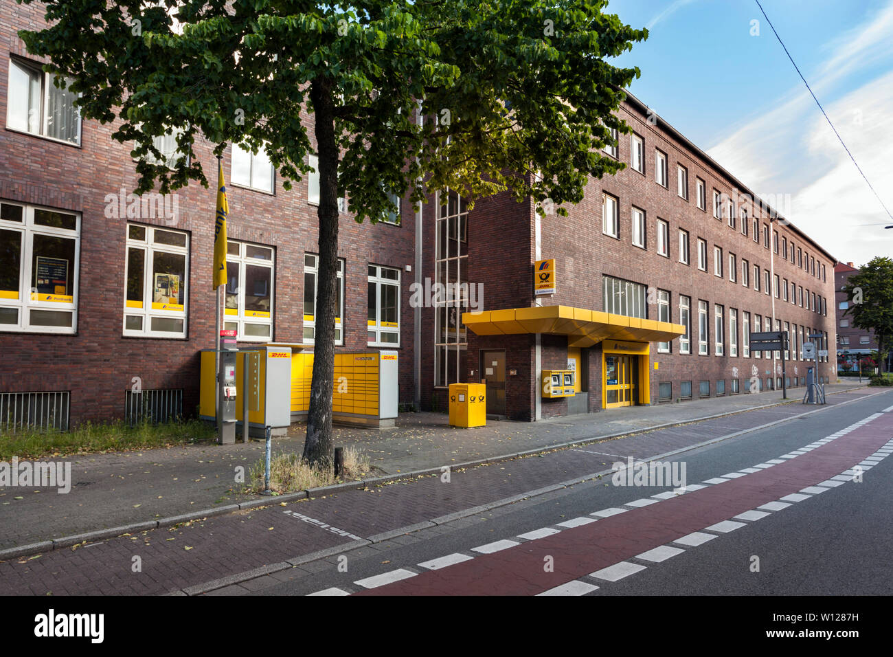 Deutsche post office hi-res stock photography and images - Alamy