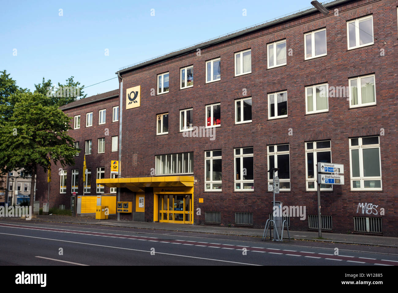 Deutsche post office hi-res stock photography and images - Alamy