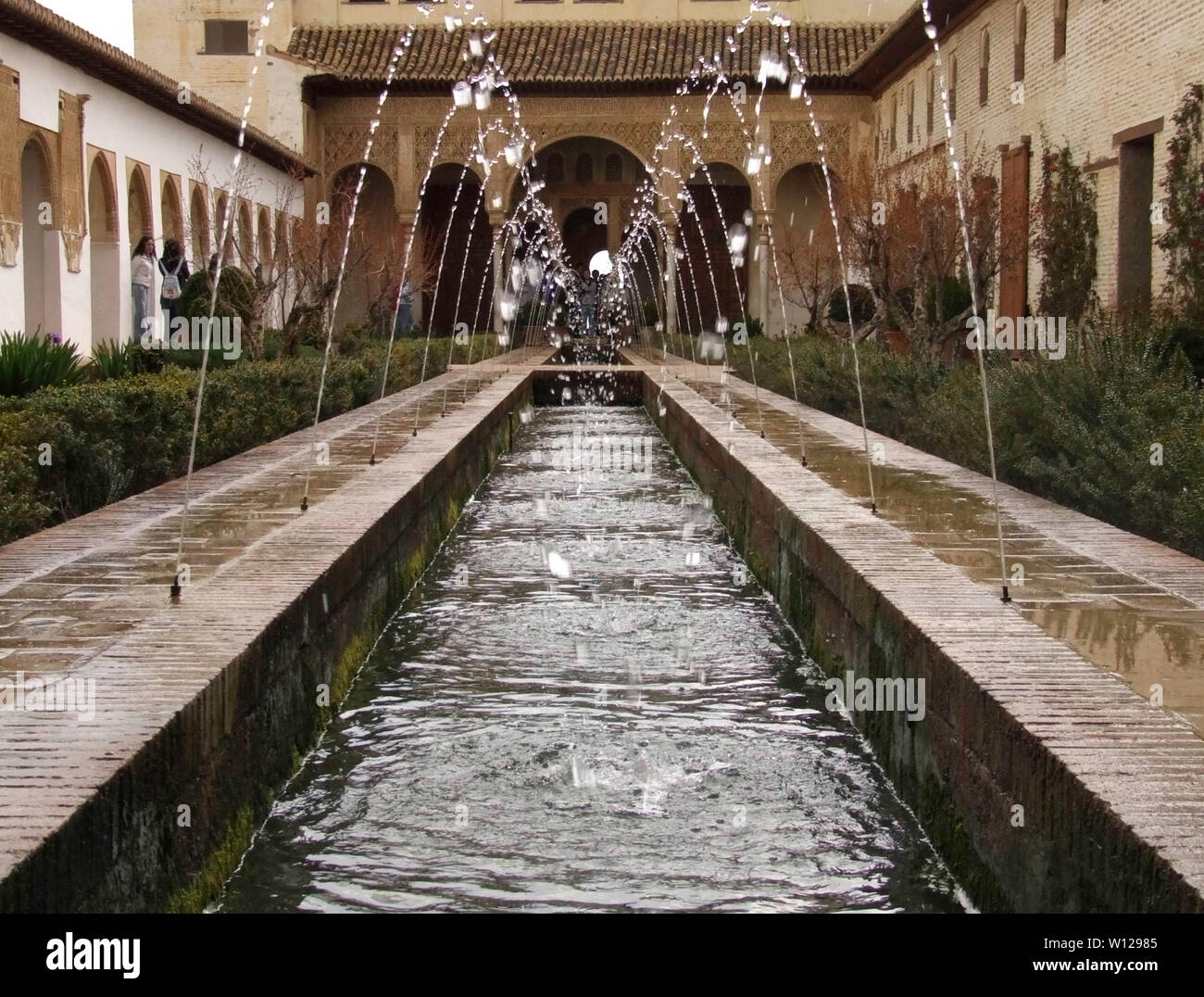 Espana lake water fountain hi-res stock photography and images - Alamy